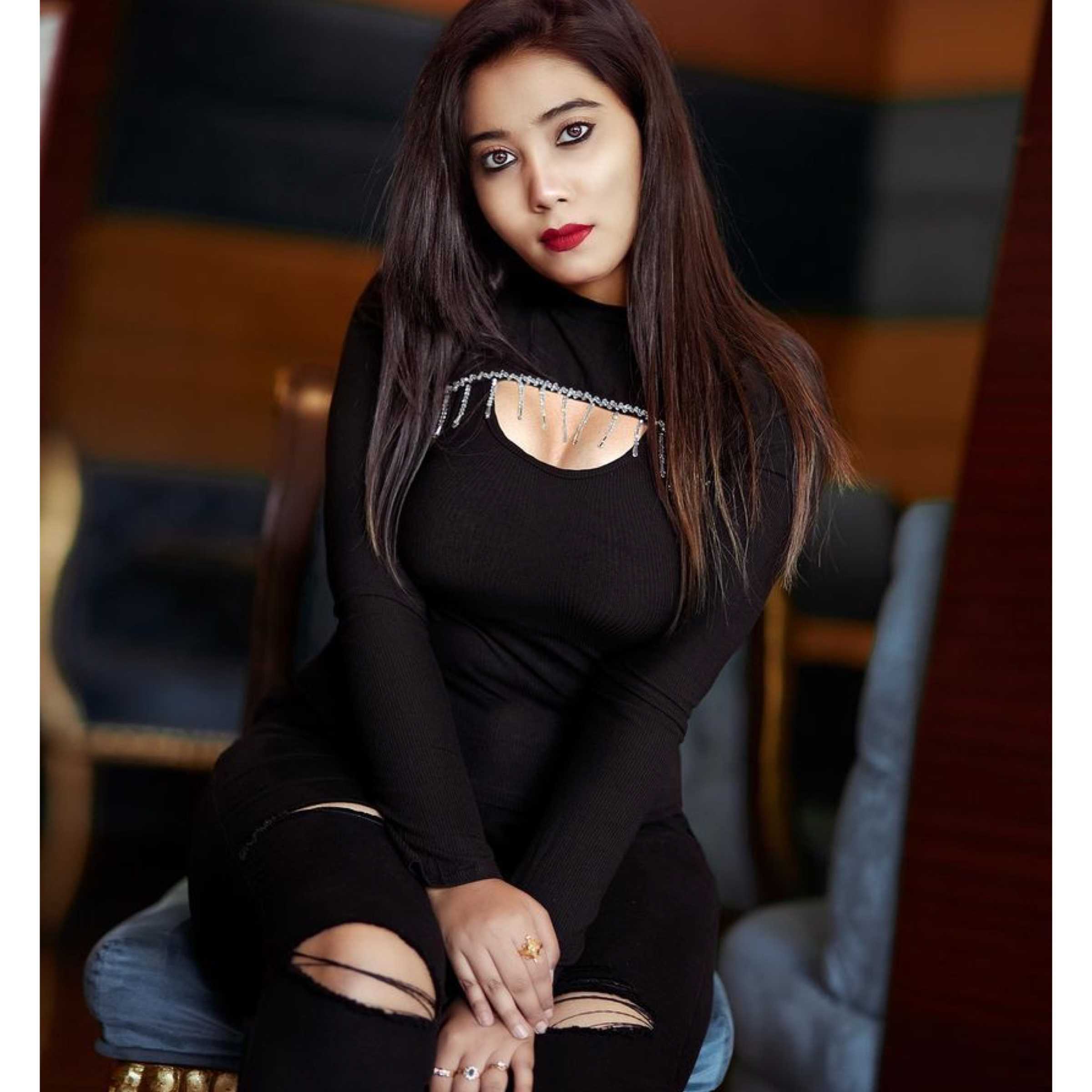 Shrutika Subhash Das Content Creator Blogger Influencer | Biography ...