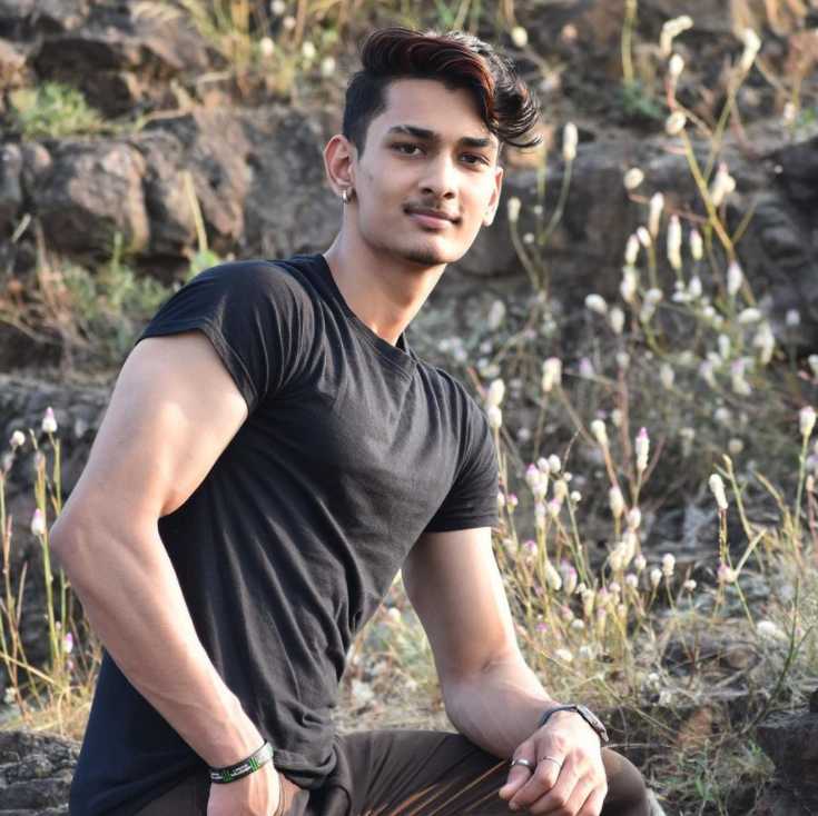 Ashwin Hardia Fitness Biography Influencer Age