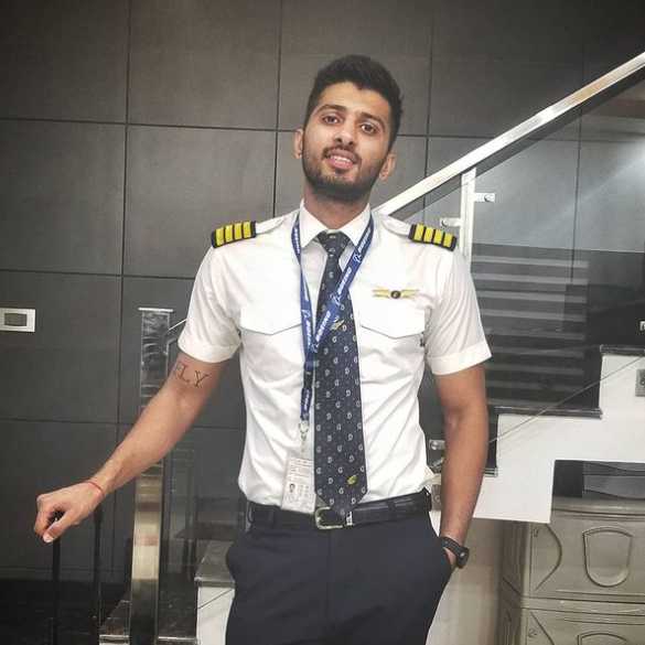 Tapesh Kumar Captain Influencer | Content Creator Youtuber Airbus