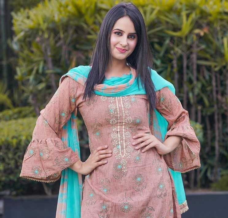 Meet Bagga Business Woman Blogger Content Creator | Biography Career ...