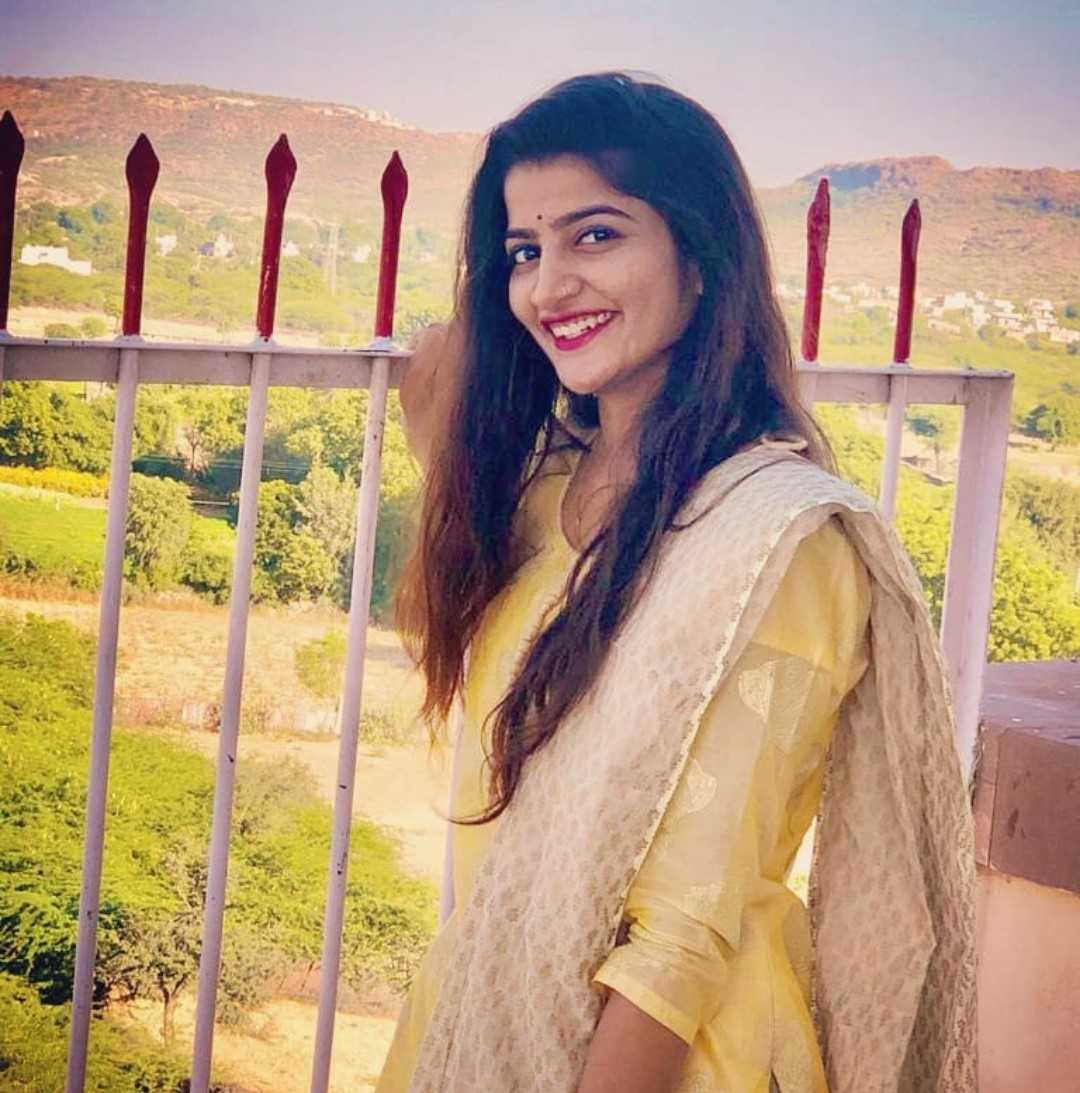 Versha Sharma Content Creator Influencer | Biography YouTube Instagram