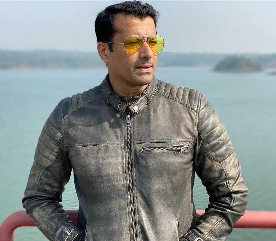 Rishi Kaushik Actor| Biography Birthday Place