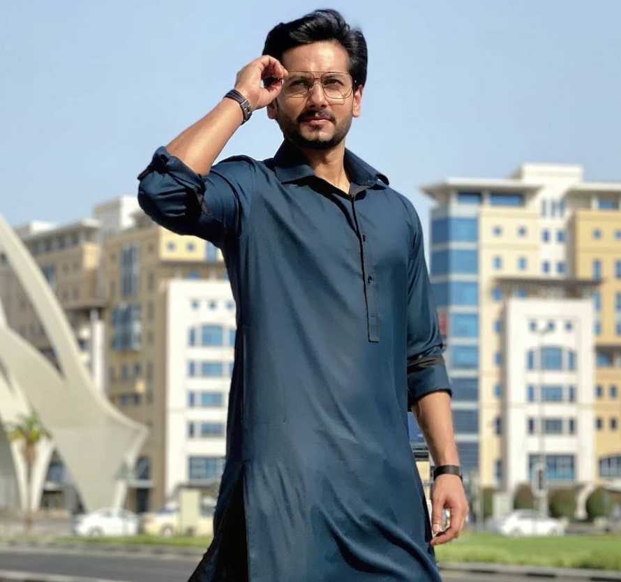 Fahmil Khan | Age Birthday Biography