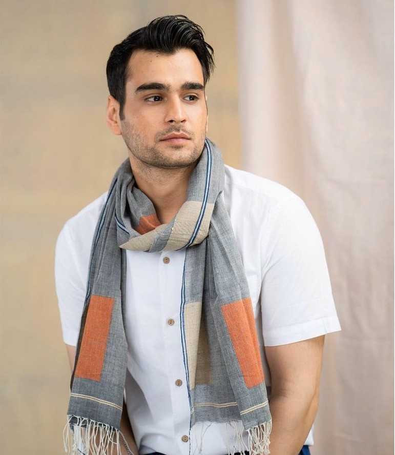 Sumit Singh Artist Age, Wife, Education, Birthday