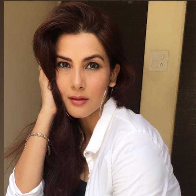 Vivana Singh Actress | Biography Age Place