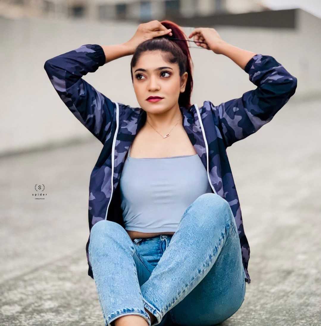 Simi Sharma | Age Birthday Biography