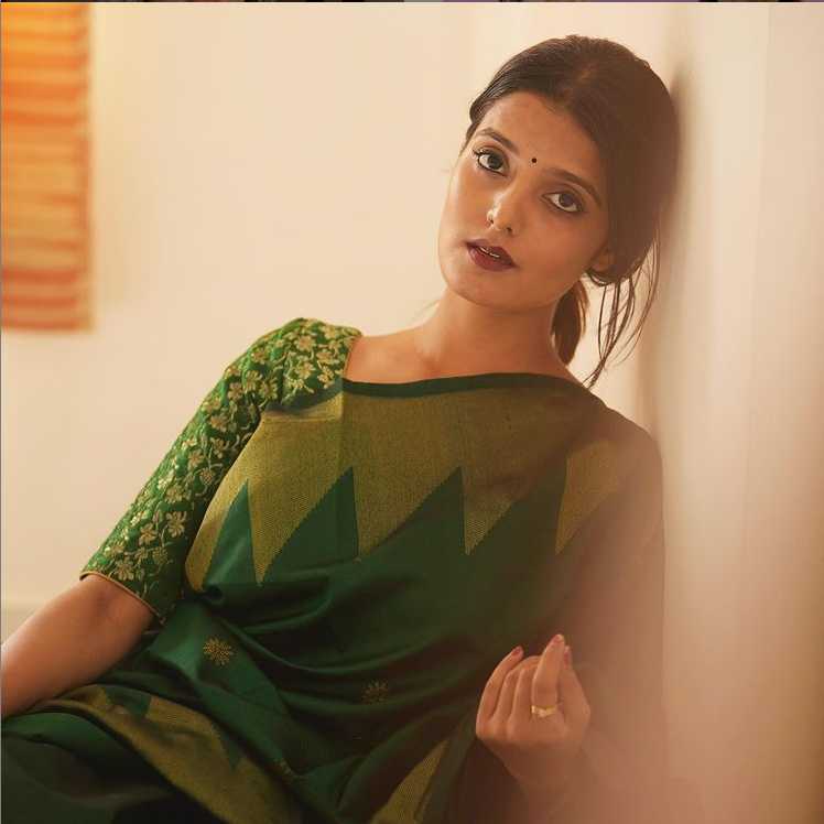 Deesha Katkar Actress | Biography Birthday Age