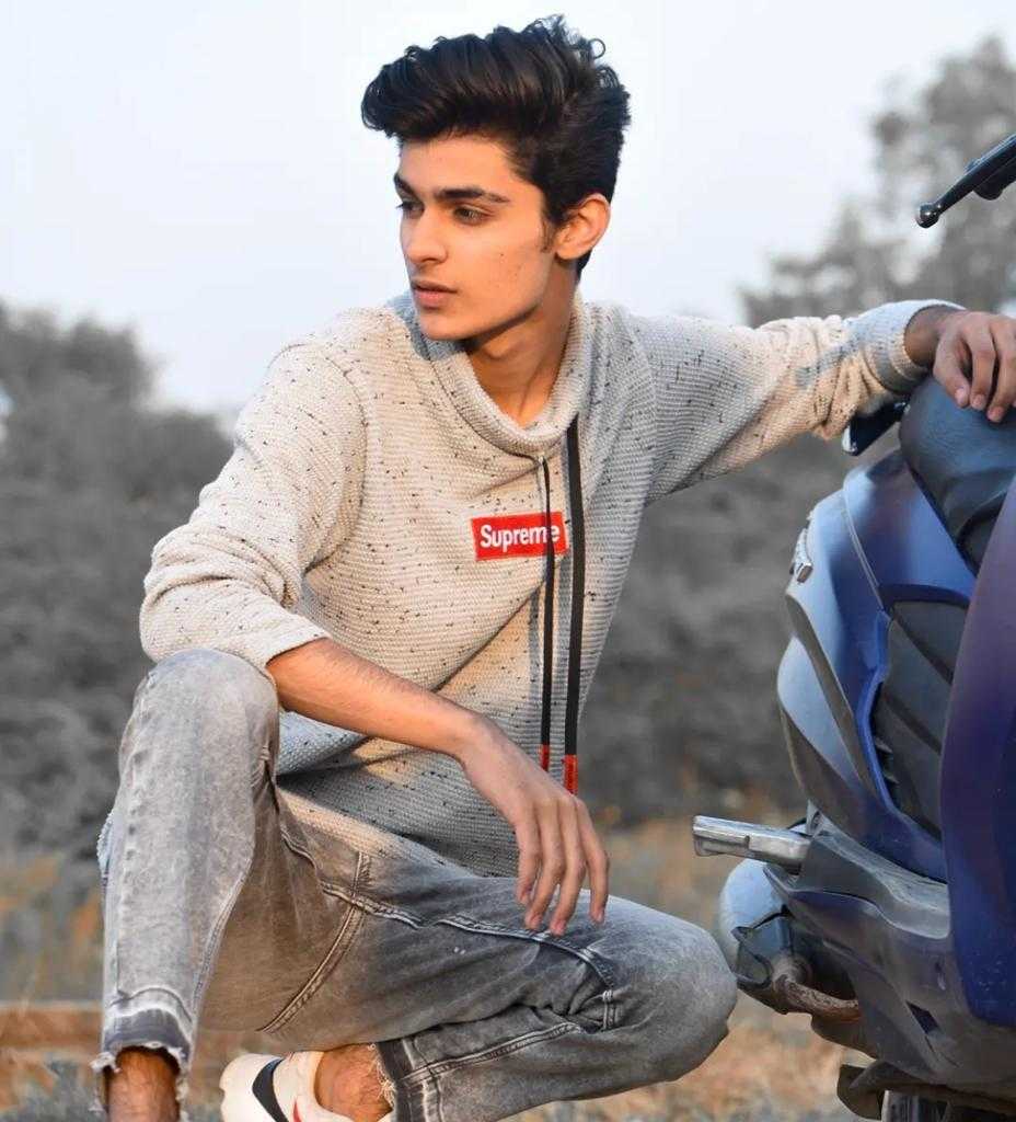 Naman Dev Influencer | Biography Content