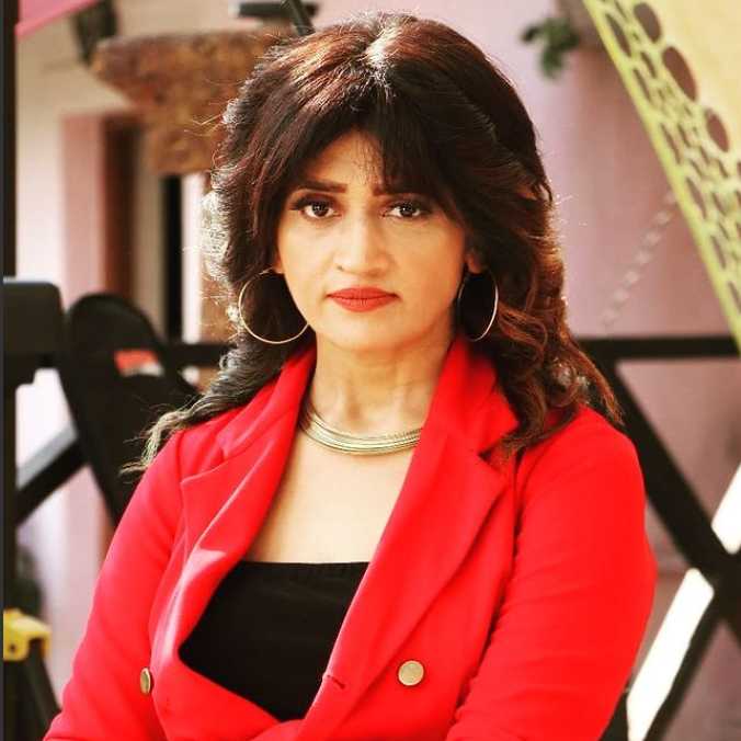 Sweety Walia Actor Age Husband Daughter Weight Instagram Birthday