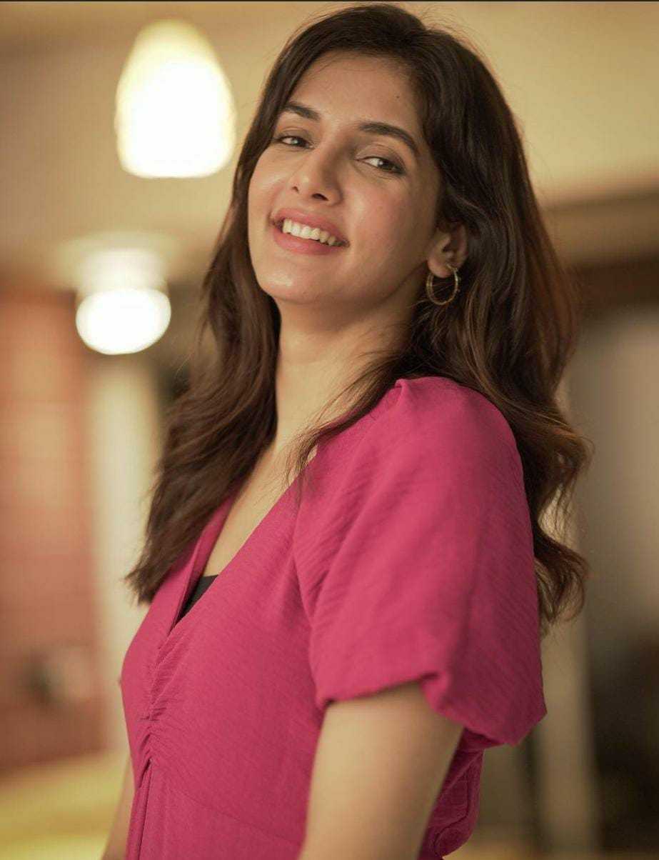 Natasha Singh, Actress | Biography Age Birthday Boyfriend