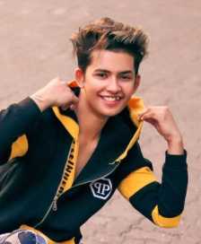 Deepak Joshi Tik Tok Star Age, Photos, Girlfriend, Wife, Height