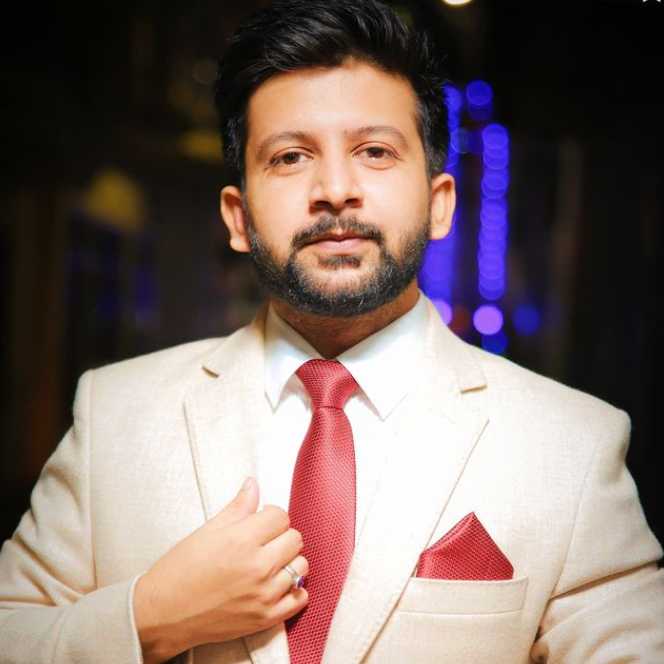 Saif Ali Blogger Age, Movies, Wife, Family, Photos