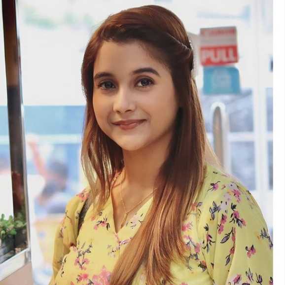 Rimpa Roy Fashion, Beauty, and Lifestyle Blogger | Biography Birthday Age