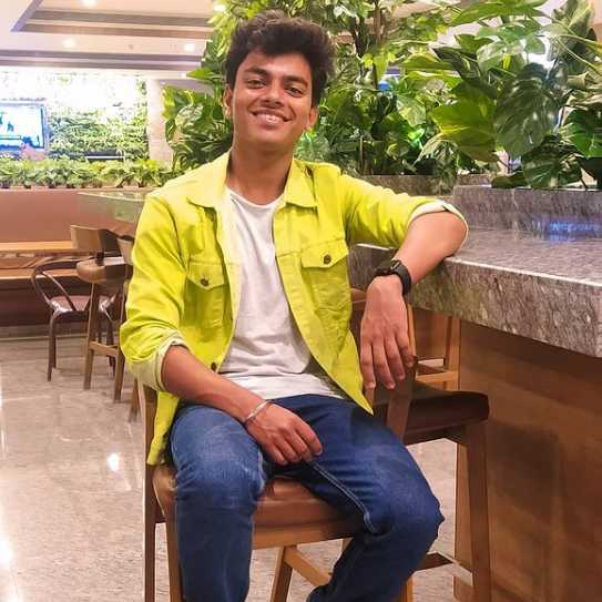 Harry Actor Singer | Biography Birthday Age