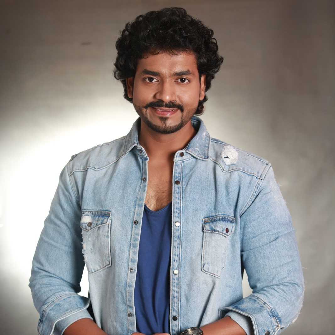 Utkarsh Shinde Movie Star Wife, Family, Education, Biography, Birthday