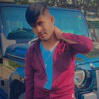 Chakit Sisania | Age Birthday Biography