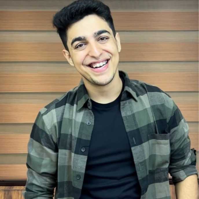 Gagan Arora Girls Hostel Wife, Age, Movies, Family, Biography