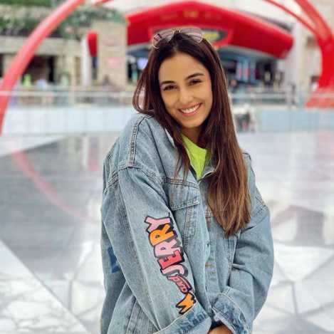 Srishty Rode TV Star Boyfriend, Age, Height, Movies, TV Shows