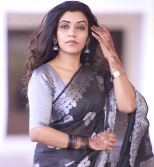 Mehnaz Majeed Influencers | Age Birthday Biography