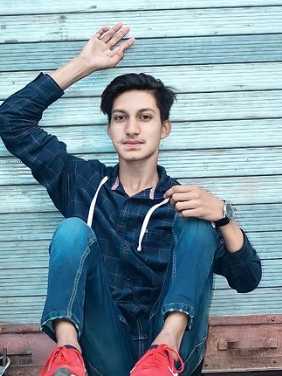 Md Zeeshan Content Creator Model Influencer | Biography Birthday Age