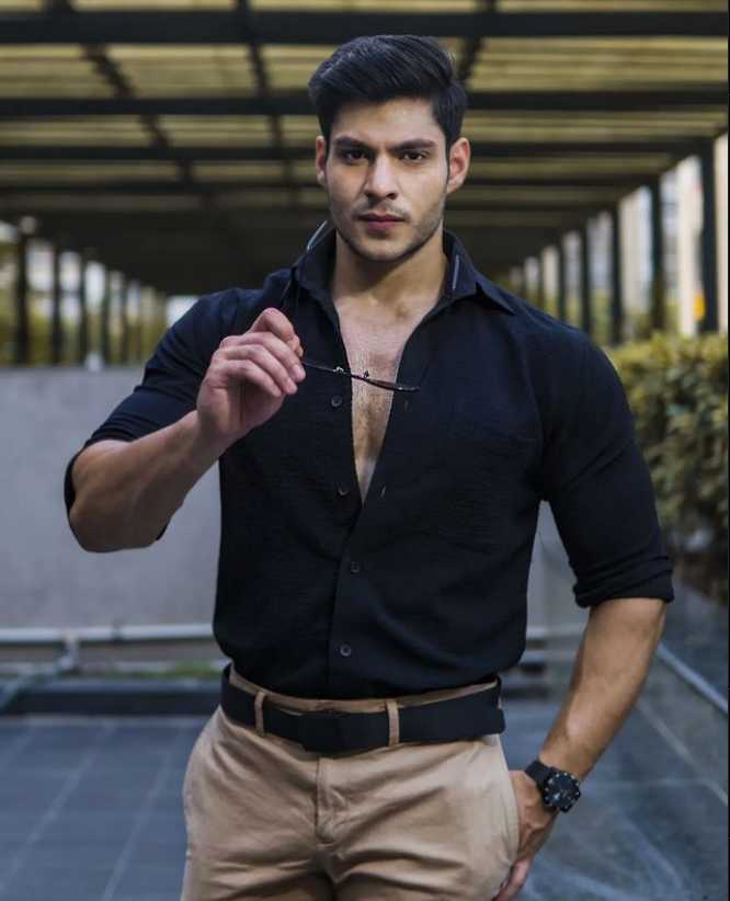 Vasu Bindra Fitness Trainer Model Influencer | Biography Age YouTube