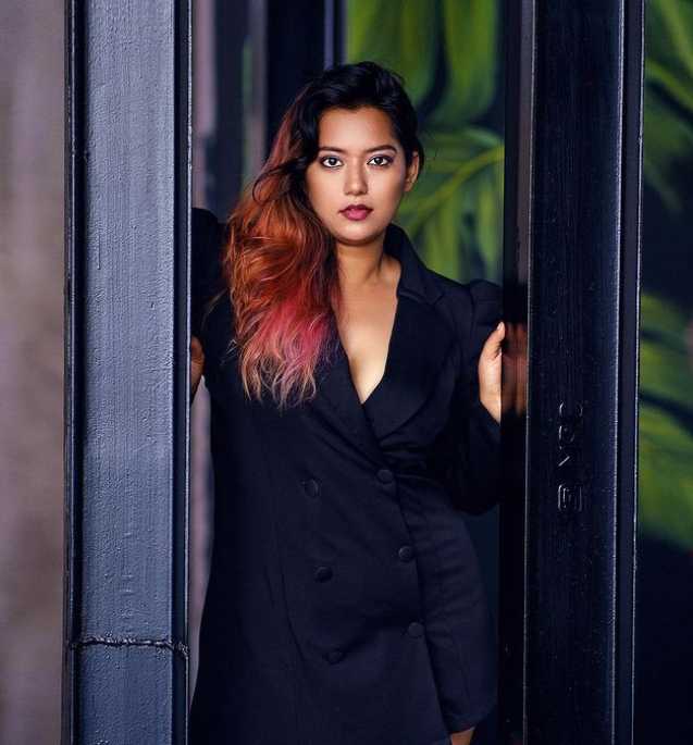 Varsha Model Photos, Age, Boyfriend, Date of Birth, Husband