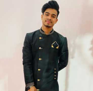 Addy Dancer Age, Birthday, Family, Date of Birth