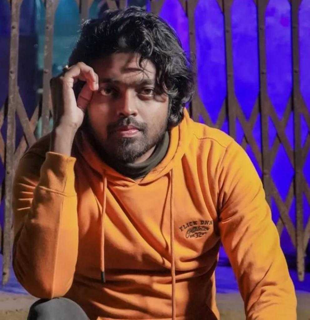 Adarsh Anand Comedian Biography, Wife, Family, Performance