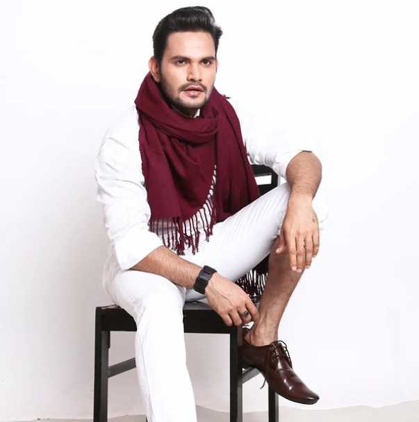 Devaksh Rai Movie and TV Star Biography Birthday Age New Movie ...