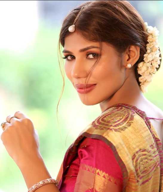 Himanshi Singh Personalised Video Shoutout Messages Tring India