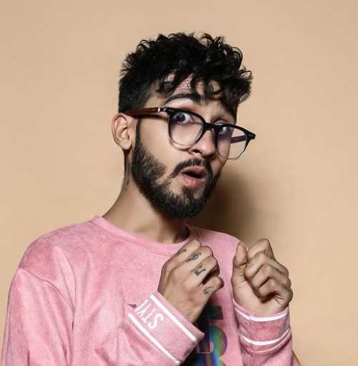 Aniket Chindak Singer Skater Biography Birthday Age Arist Limbo Skating ...