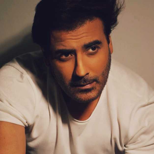 Karan B Oberoi TV Artist | Age Birthday Biography