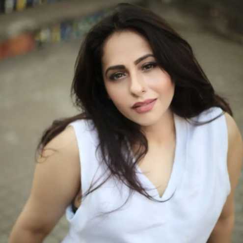 Keeya Khanna Movie Artist | Age Birthday Biography