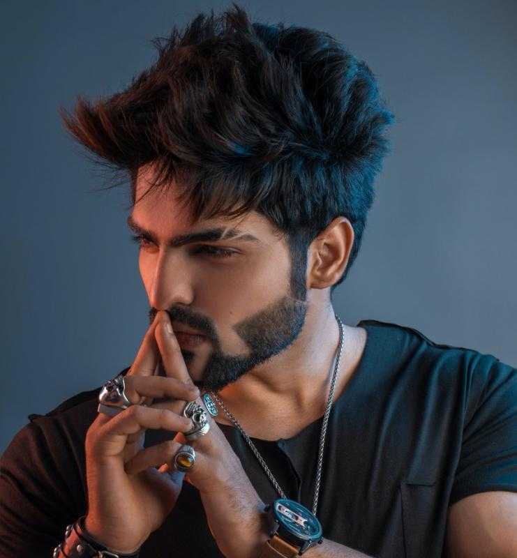 Jubin Shah Tik Tok Star Wife, Age, Girlfriend, Biography, Birthday