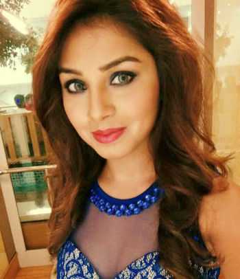 Tia Kar Singer | Biography Age Birthday