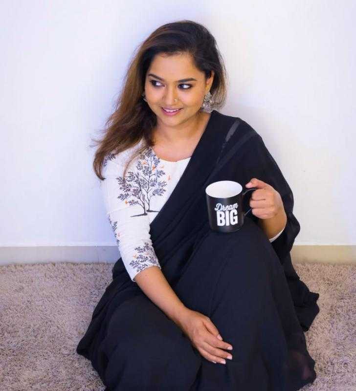 Tanvi Parekh Influencer | Biography Education Husband