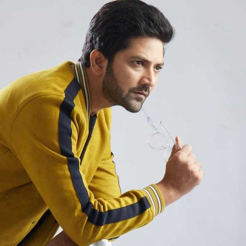 Aniket Vishwasrao Actor Wife Age Family Birthday Biography