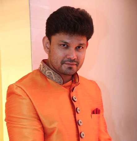 Varad Chawan Actor Model Biography Career Instagram