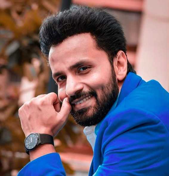 Rajiv Thakur- Movies, Tv Shows, Wife, Age, Birth Date, Biography, Career