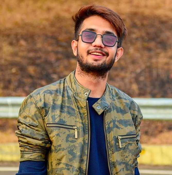 Madhur Sharma Singer Age, Biography, Girlfriend, Family, Height