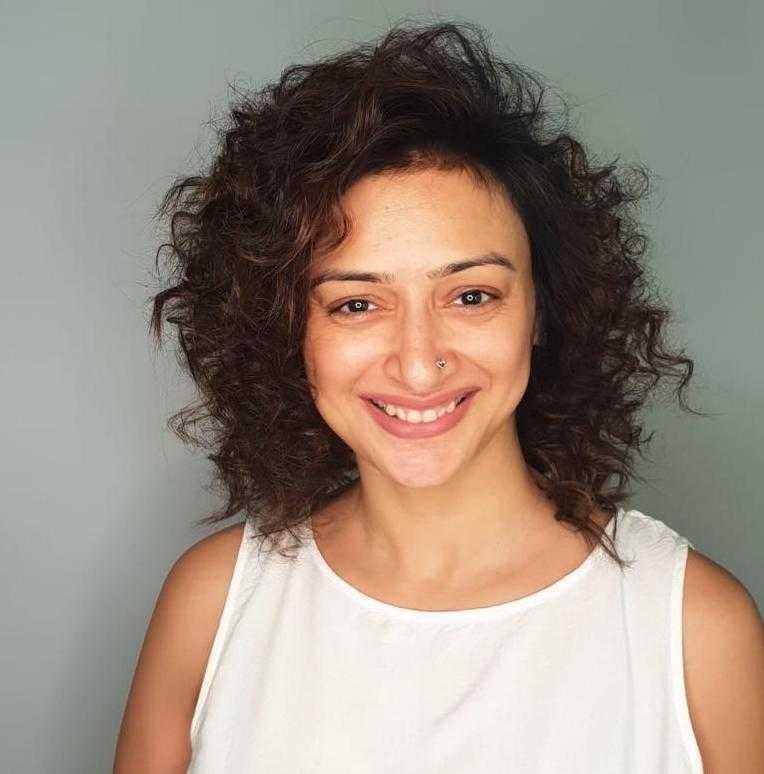 Gauri Pradhan Tejwani Actress Biography Birthday Age Husband