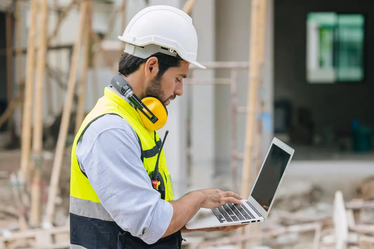Job Tracking in Construction Sites with Maps, GPS, and Smart Scheduling ...