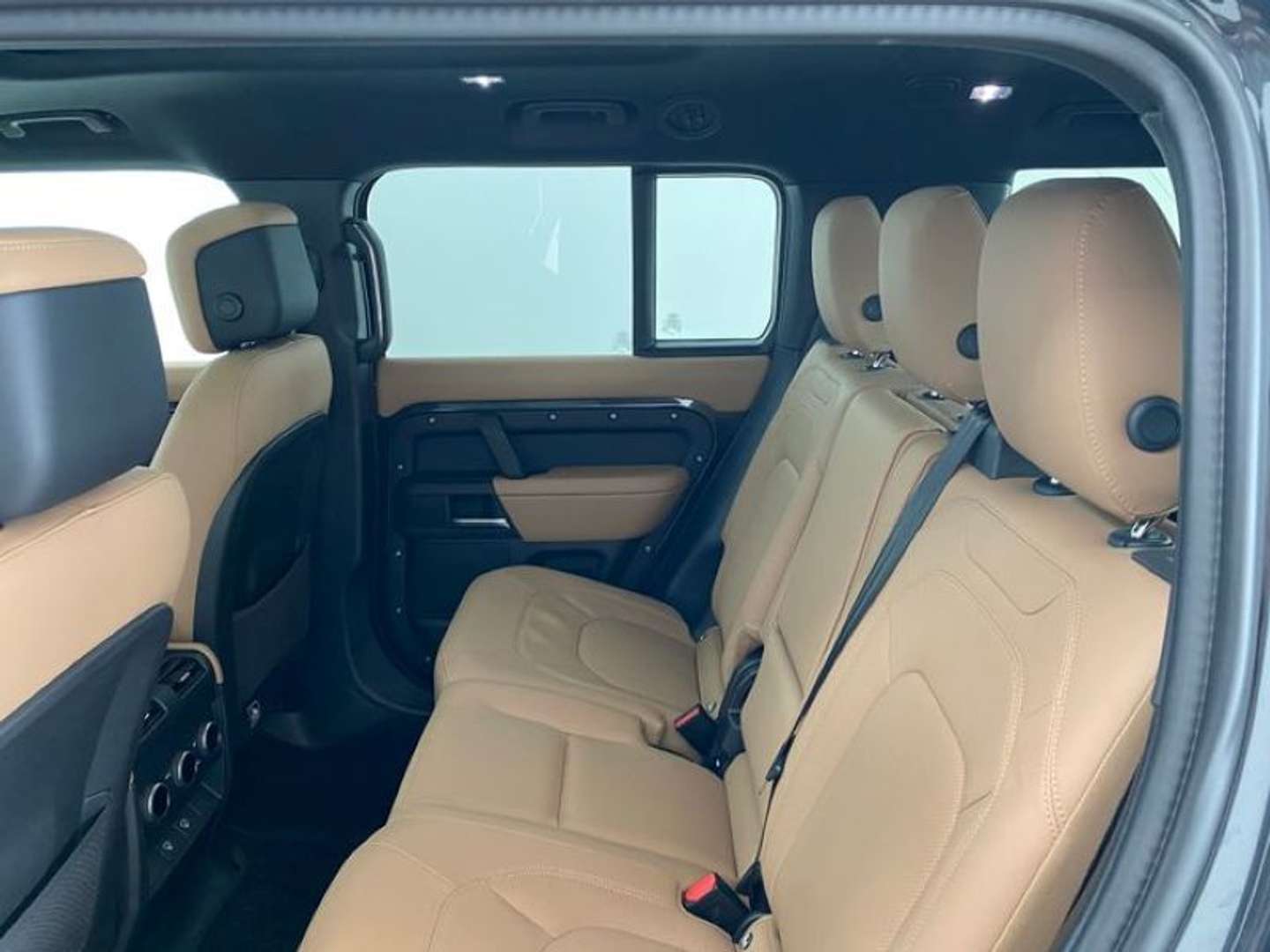 Land Rover Defender 130 X-Dynamic HSE AWD Aut. 3.0D L6 MHEV 2025 ...