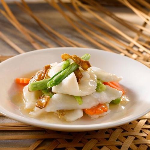 Sanyu Fish Slices with Spring Onion and Ginger 姜葱生鱼片