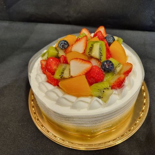 Special Fruits Whole Cake 17cm