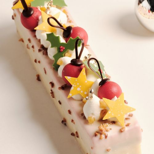 Winter Pear Log Cake ( Christmas Log Cake ) Vanilla & Pear