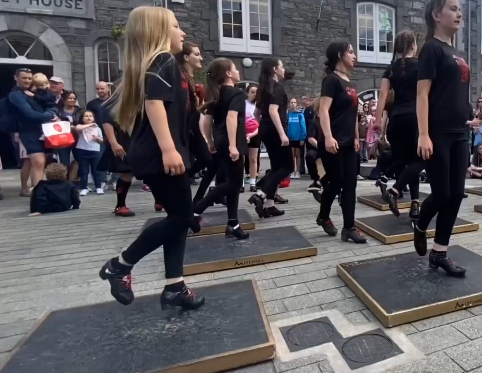 About Us - Comhaltas Ceoltóirí Éireann