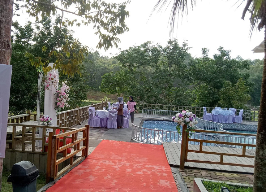 Rumah Kebun Tawarkan Lokasi Wedding Kekinian Pinggir Kolam Renang ...