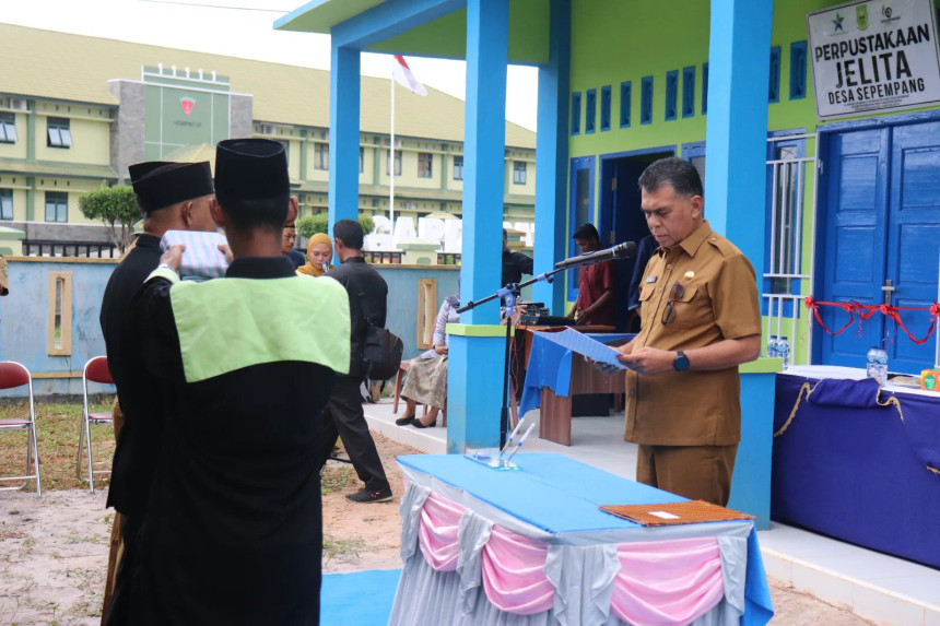 Awali Tahun 2024, Bupati Natuna Lantik Anggota BPD dan Resmikan ... Awali Tahun 2024, Bupati Natuna Lantik Anggota BPD dan Resmikan ...