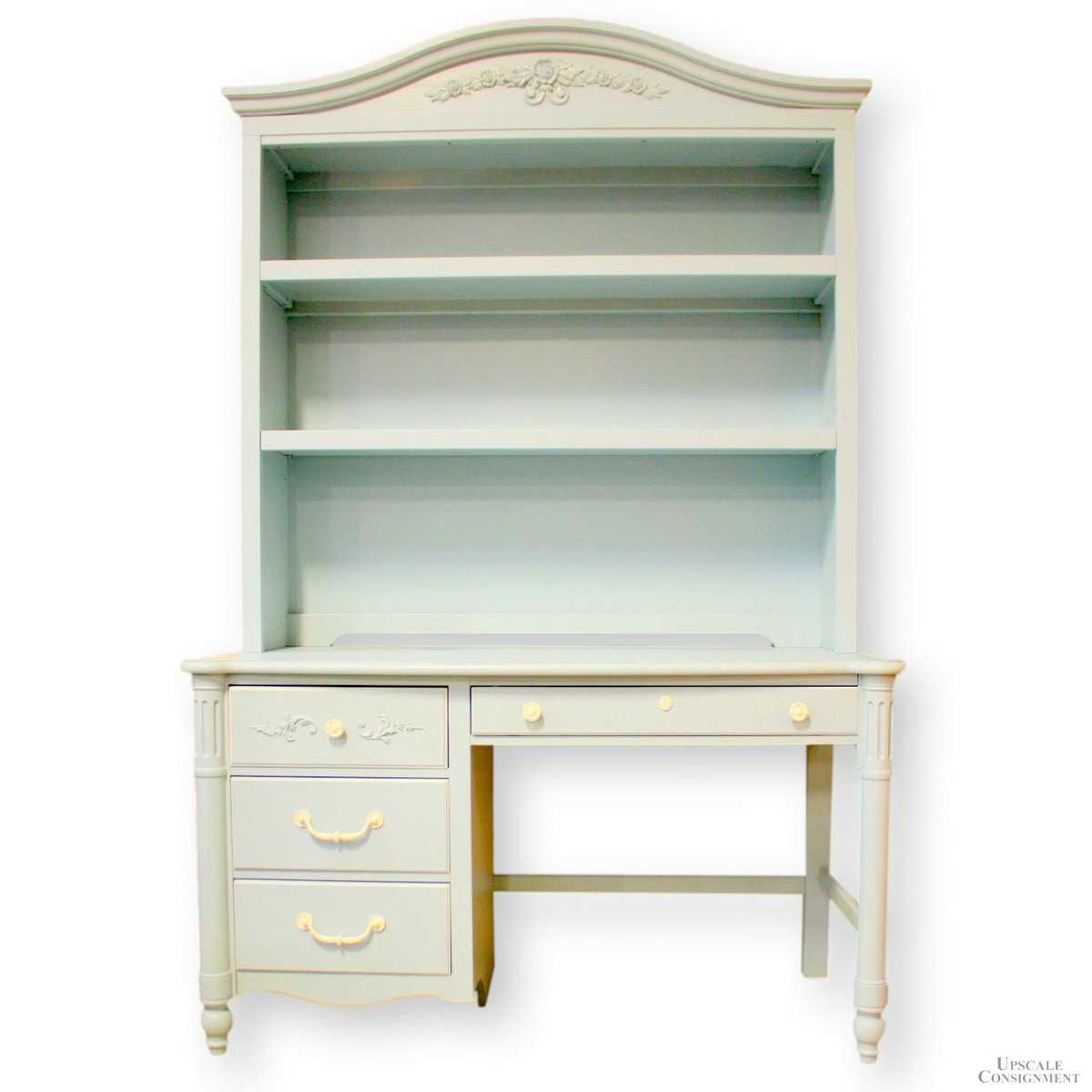 Stanley ton Furniture Desk and Hutch